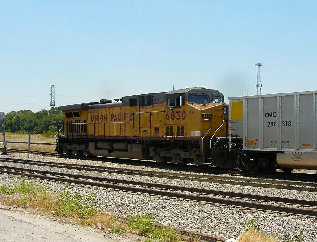 UP 6830 & CMO 288318